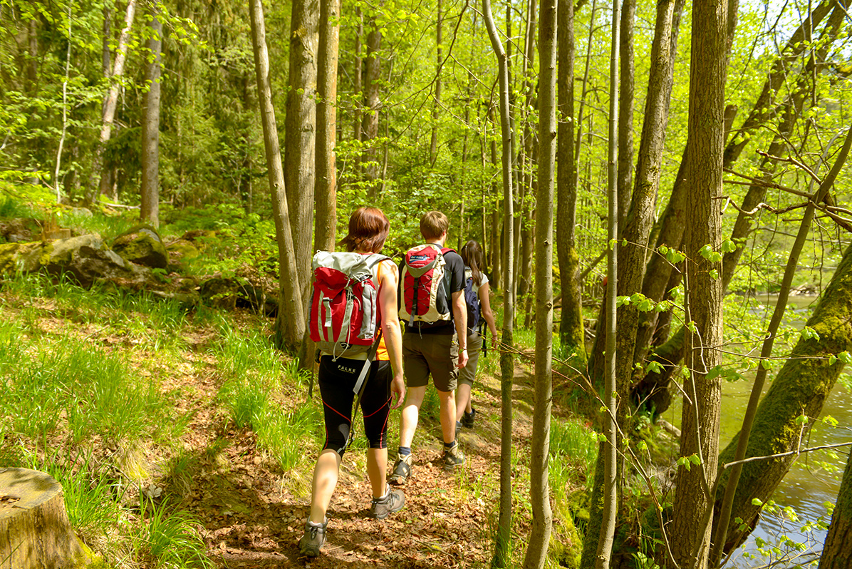 Örtliche Wanderwege